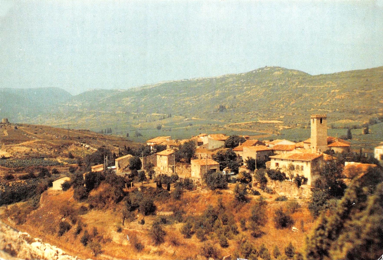 Mairie d'Albas, la Commune d'Albas et son village (11360) (Aude).