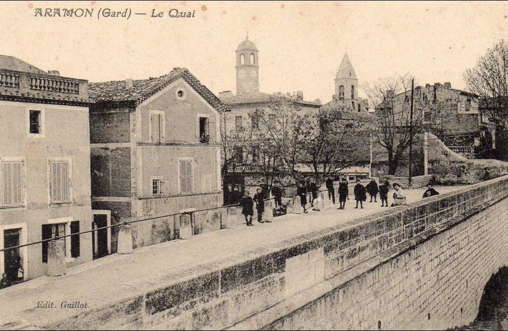 Ville d'Aramon, la Mairie d'Aramon et sa commune (30390)