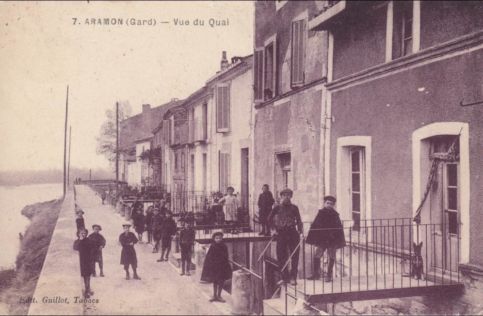 Ville d'Aramon, la Mairie d'Aramon et sa commune (30390)