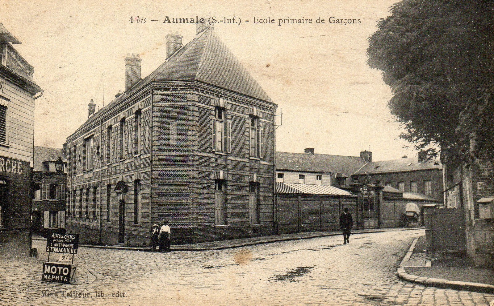 Photos et carte postales anciennes d'Aumale - Mairie d'Aumale et sa ville
