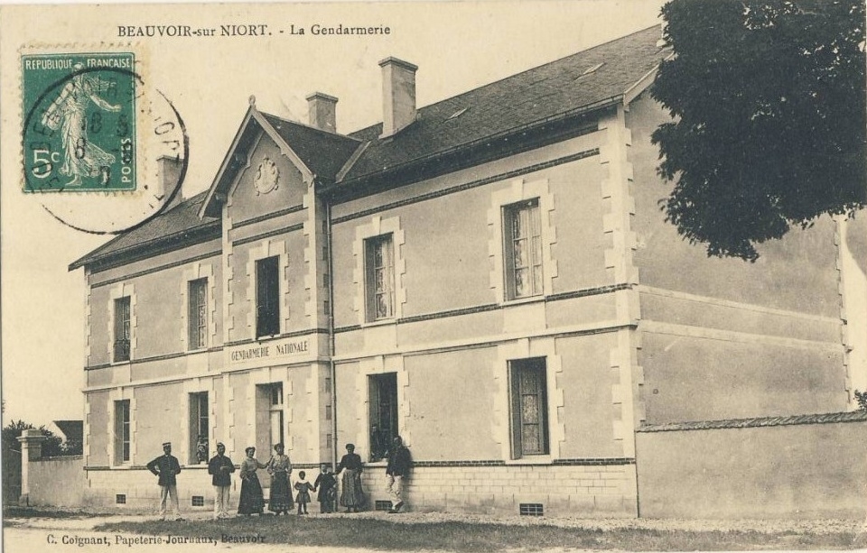 Photos et carte postales anciennes de Beauvoir-sur-Niort - Mairie de ...