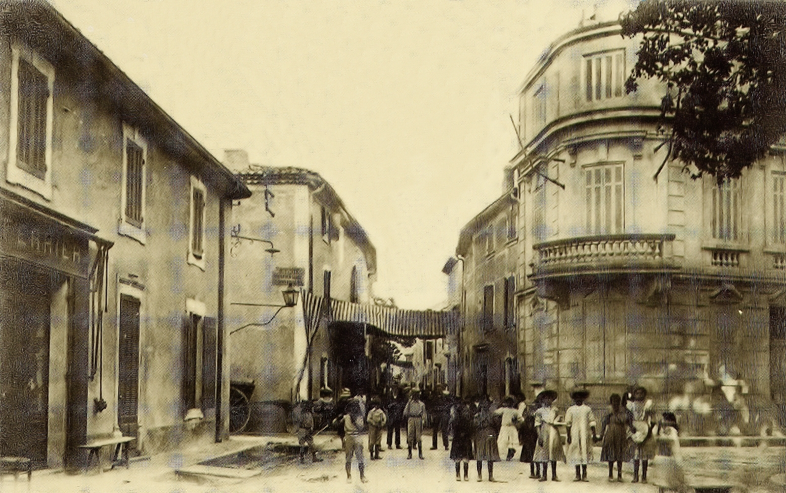 Photos et carte postales anciennes de Cabannes - Mairie de Cabannes et ...