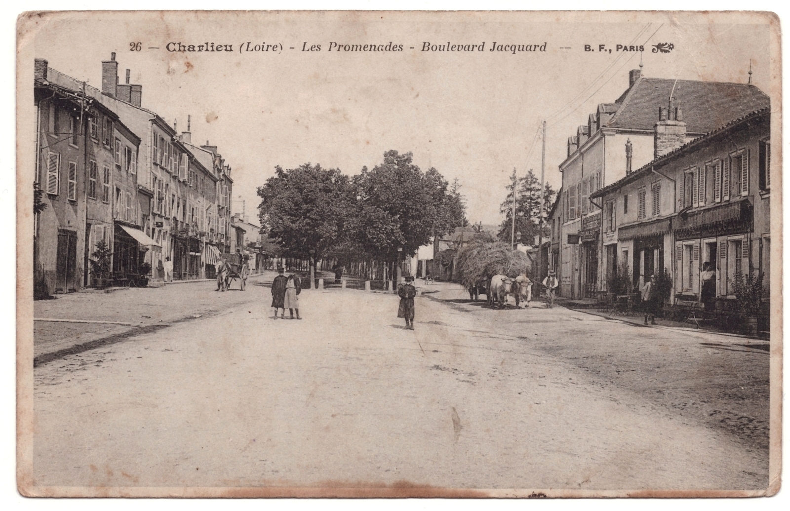 Photos et carte postales anciennes de Charlieu - Mairie de Charlieu et ...