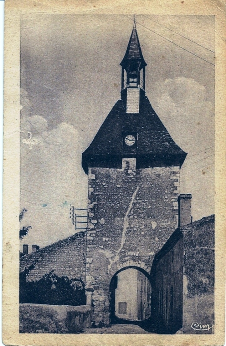 Mairie de Charroux, la Commune de Charroux et son village (03140) (Allier).