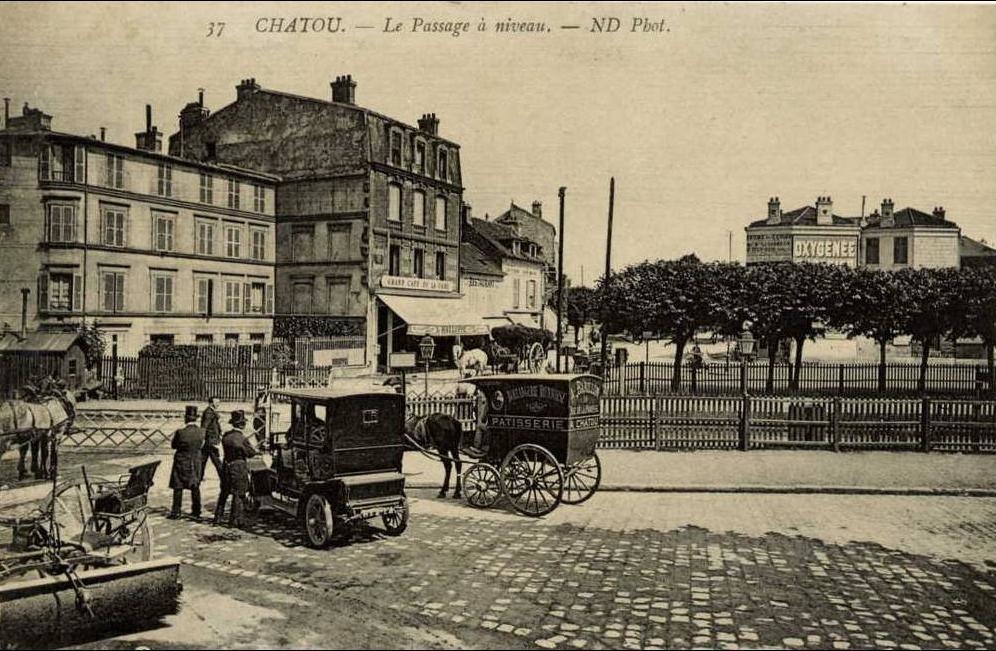 Photos et carte postales anciennes de Chatou - Mairie de Chatou et sa ville