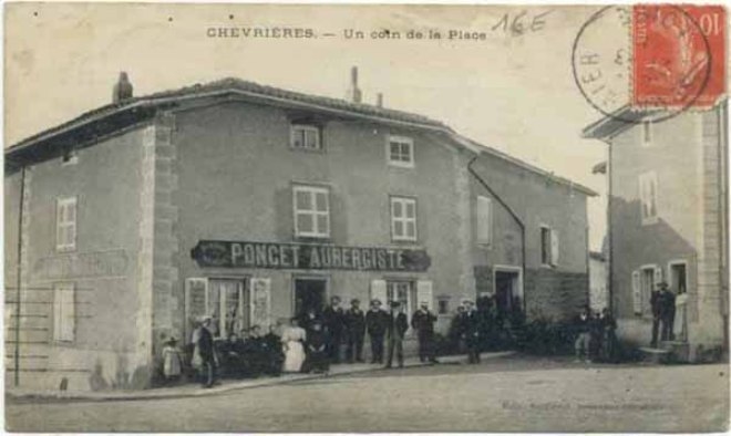 Photos et carte postales anciennes de Chevrières - Mairie de Chevrières ...