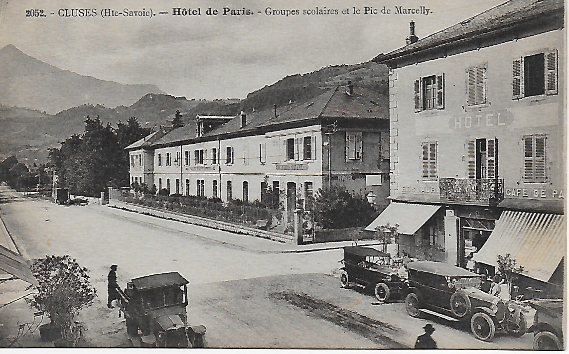 Cluses - Mairie de Cluses et sa ville (74300)