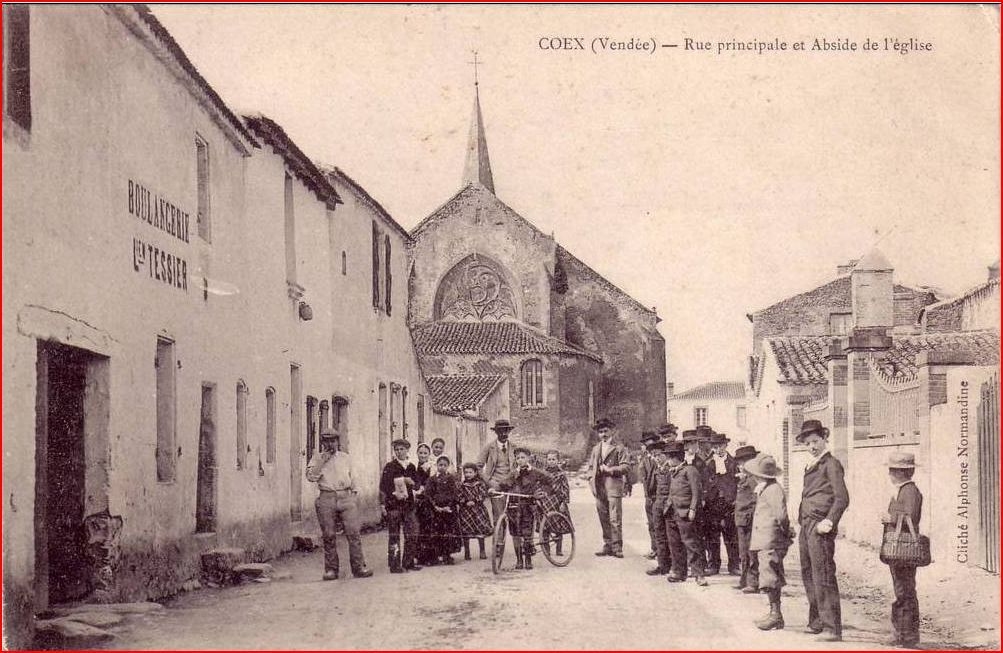 Photos et carte postales anciennes de Coëx - Mairie de Coëx et sa ville