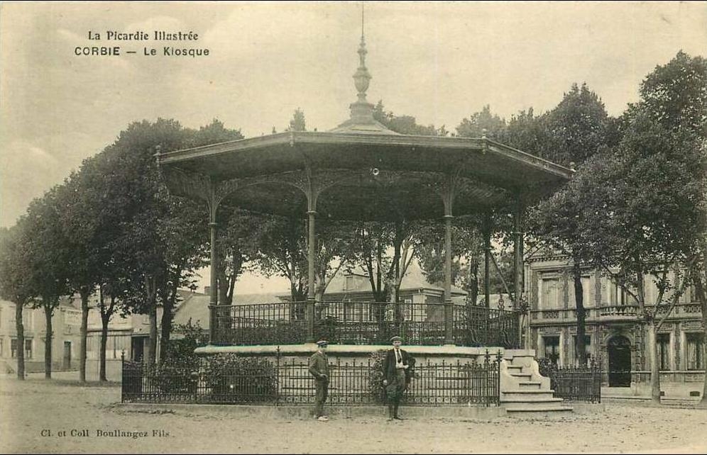 Photos et carte postales anciennes de Corbie - Mairie de Corbie et sa ville