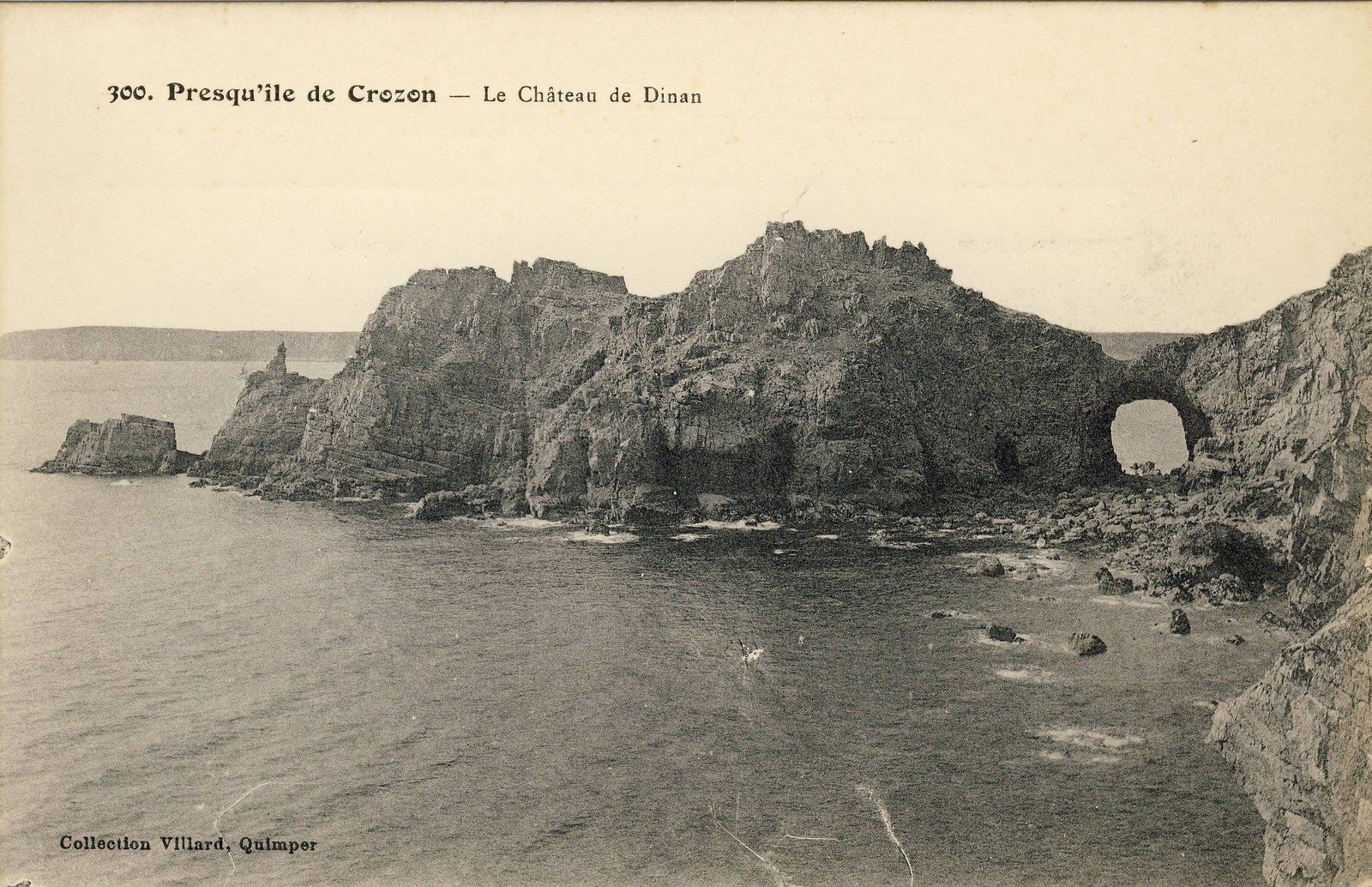 Photos et carte postales anciennes de Crozon - Mairie de Crozon et sa ville