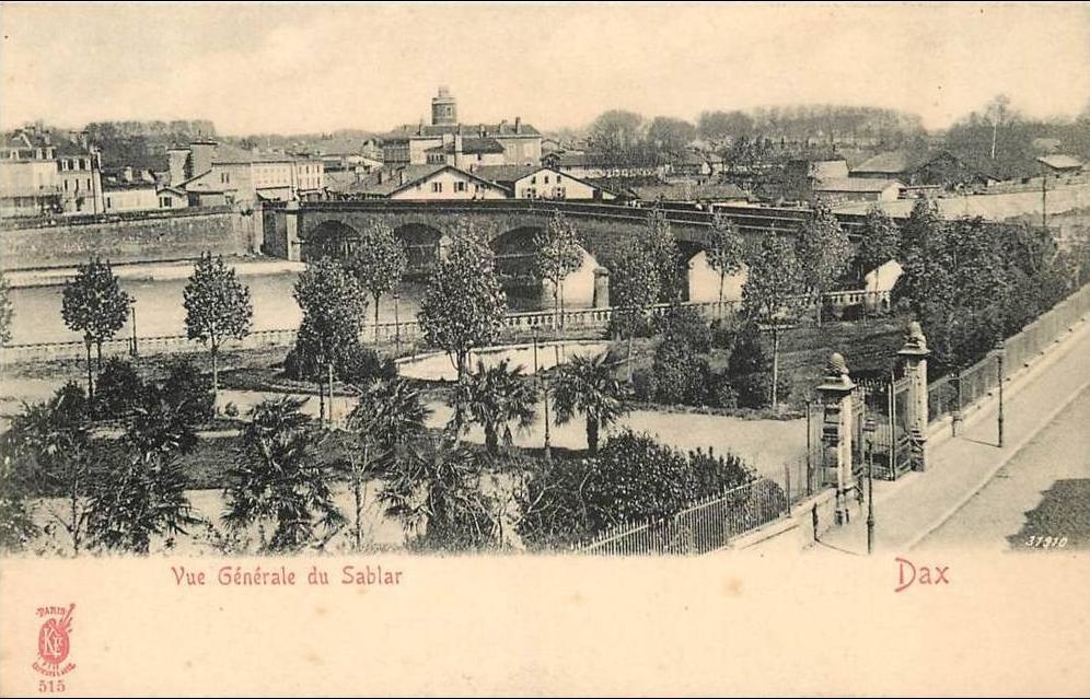 Photos et carte postales anciennes de Dax - Mairie de Dax et sa ville