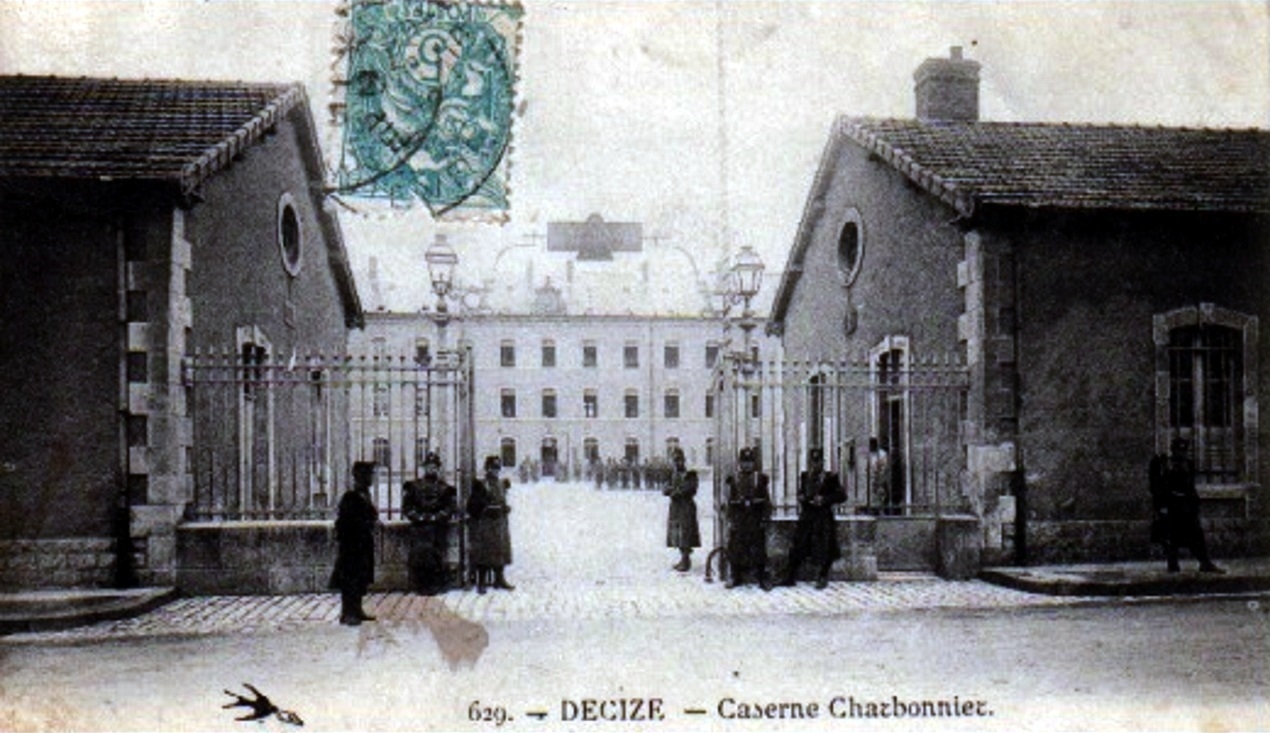 Photos et carte postales anciennes de Decize - Mairie de Decize et sa ville