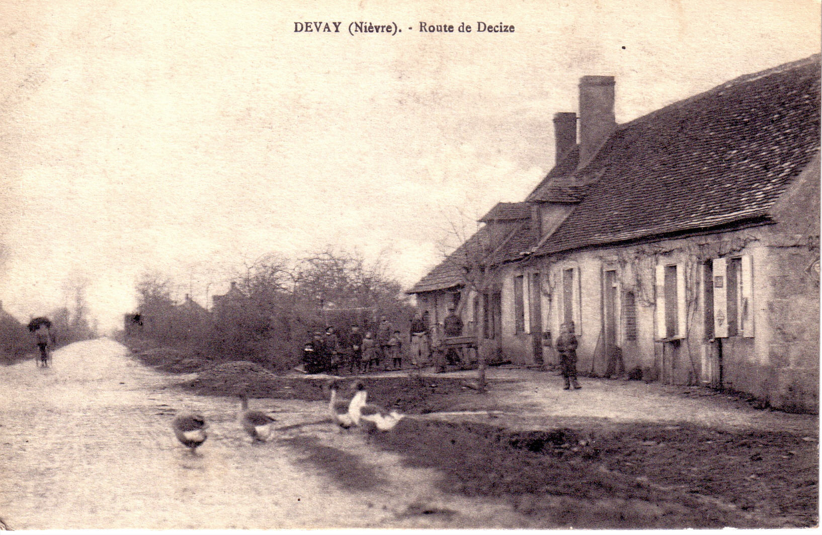 Mairie de Devay, la Commune de Devay et son village (58300)