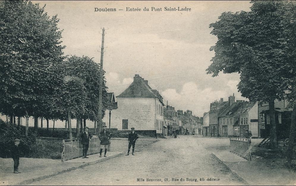 Photos et carte postales anciennes de Doullens - Mairie de Doullens et ...