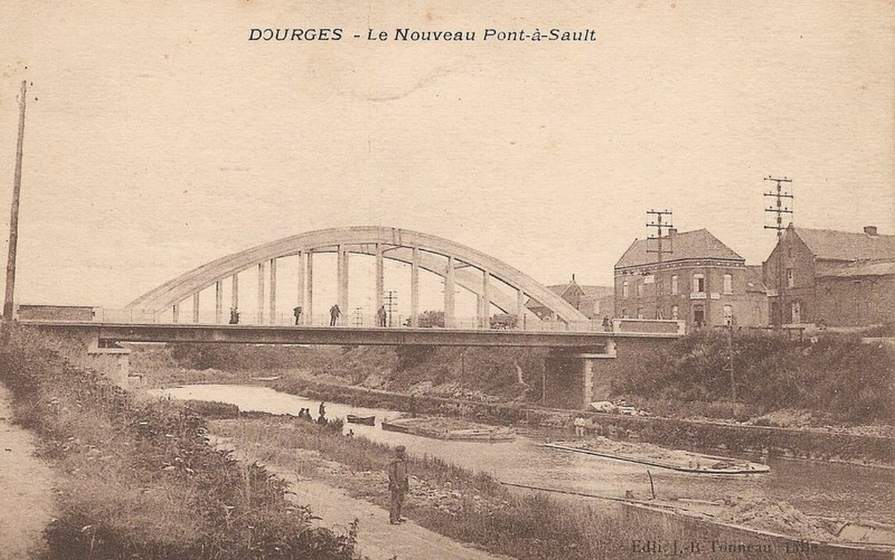 Photos et carte postales anciennes de Dourges - Mairie de Dourges et sa ...