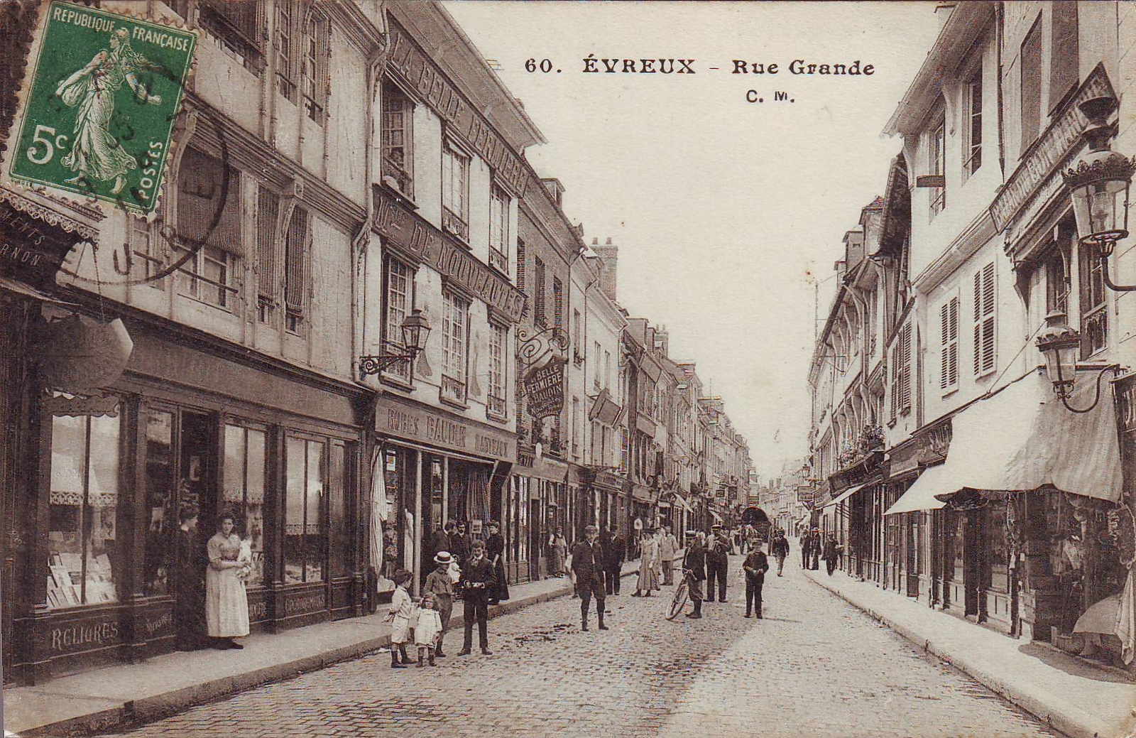 Photos et carte postales anciennes d'Évreux - Mairie d'Évreux et sa ville