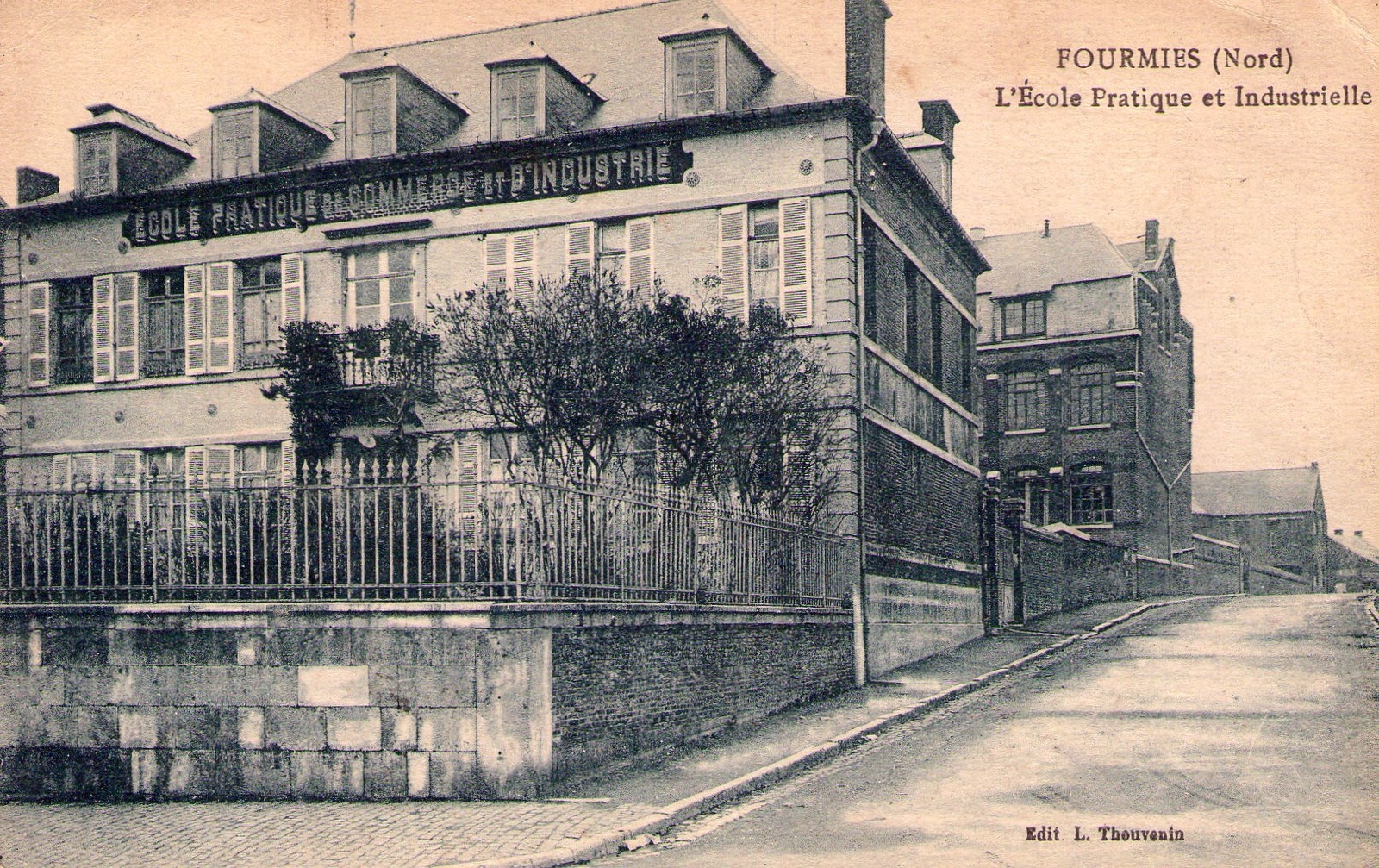 Photos et carte postales anciennes de Fourmies - Mairie de Fourmies et ...