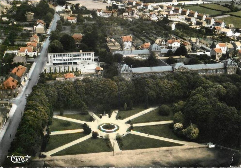 Photos et carte postales anciennes de Fourmies - Mairie de Fourmies et ...