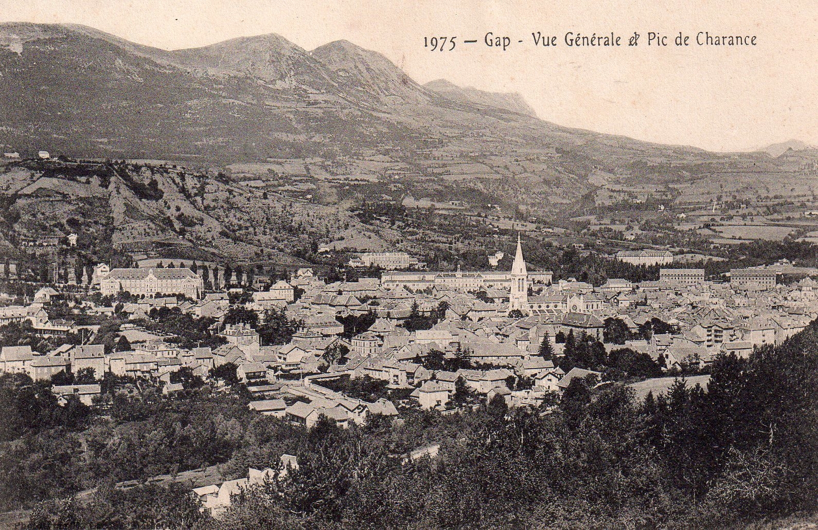 Photos et carte postales anciennes de Gap - Mairie de Gap et sa ville
