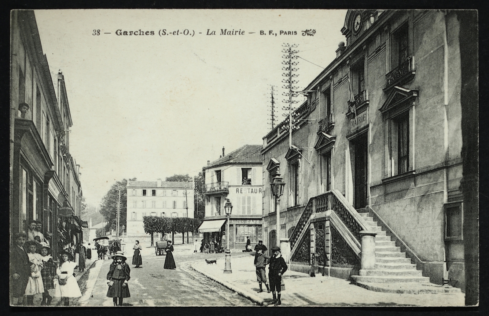 Photos et carte postales anciennes de Garches - Mairie de Garches et sa ...