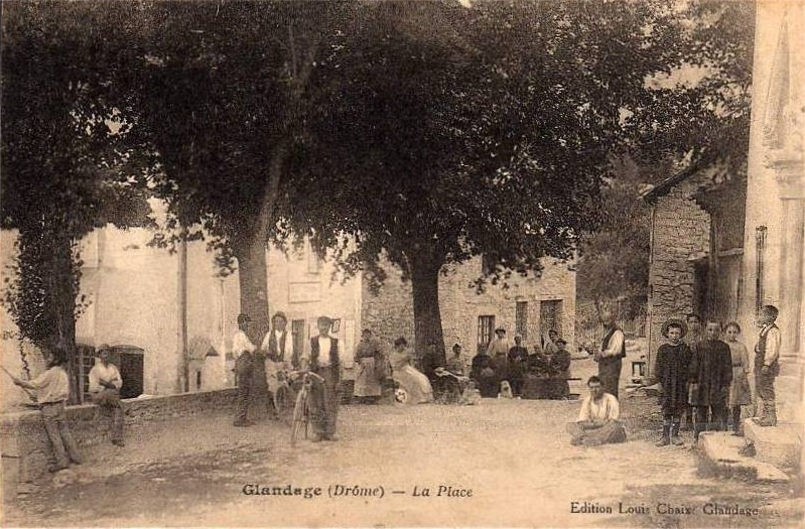 Glandage, la Mairie de Glandage et sa commune (26410)