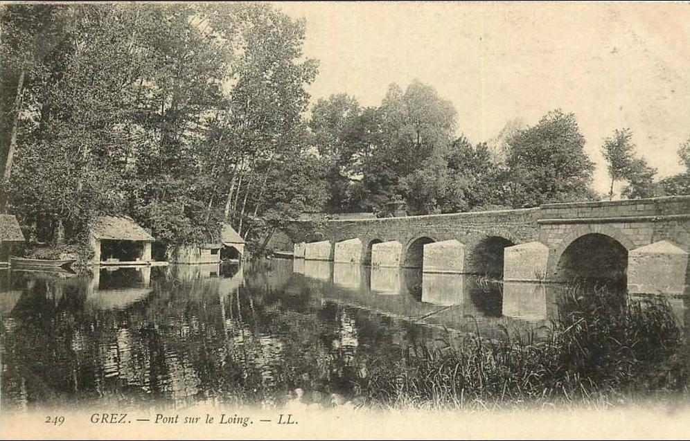 Photos et carte postales anciennes de Grez-sur-Loing, la Mairie de Grez ...