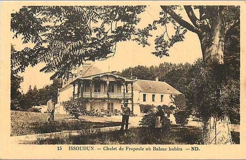Photos et carte postales anciennes d'Issoudun - Mairie d'Issoudun et sa ville
