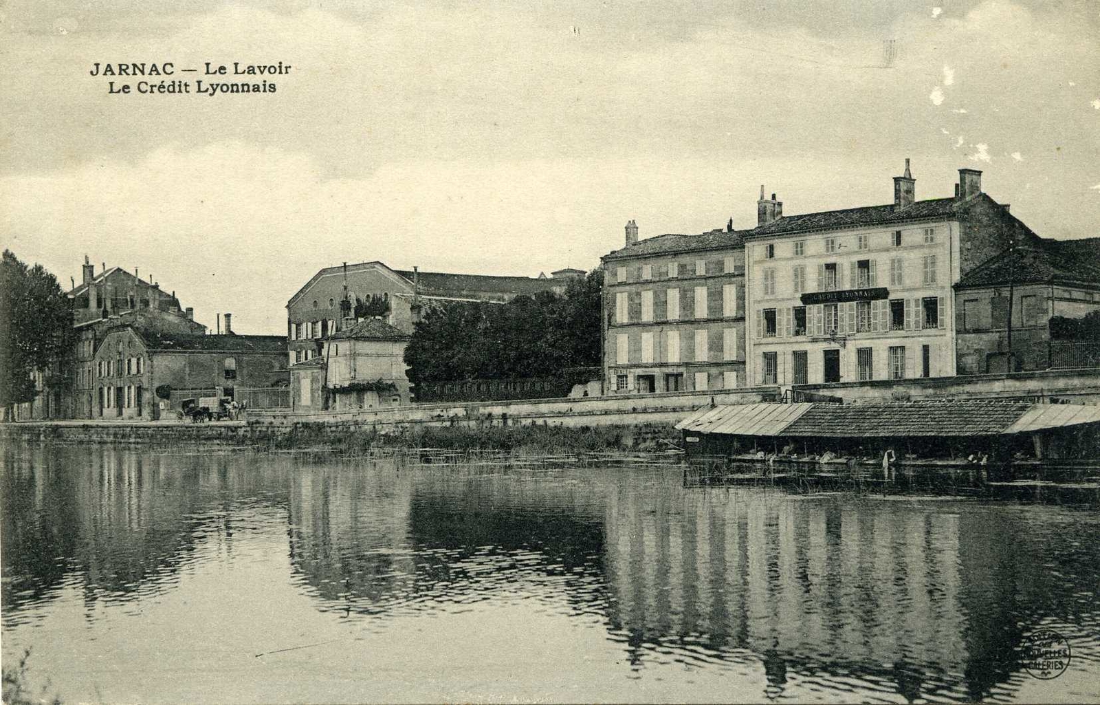 Photos et carte postales anciennes de Jarnac - Mairie de Jarnac et sa ville