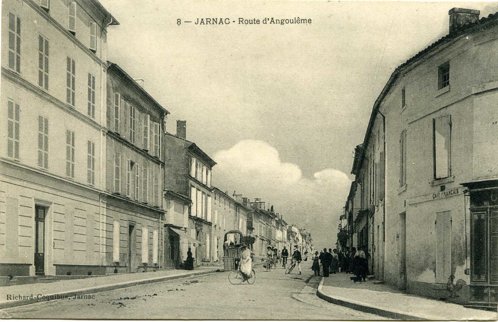 Photos et carte postales anciennes de Jarnac - Mairie de Jarnac et sa ville