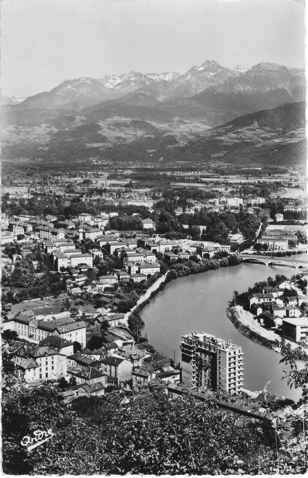 La Tronche - Mairie de la Tronche et sa commune (38700)