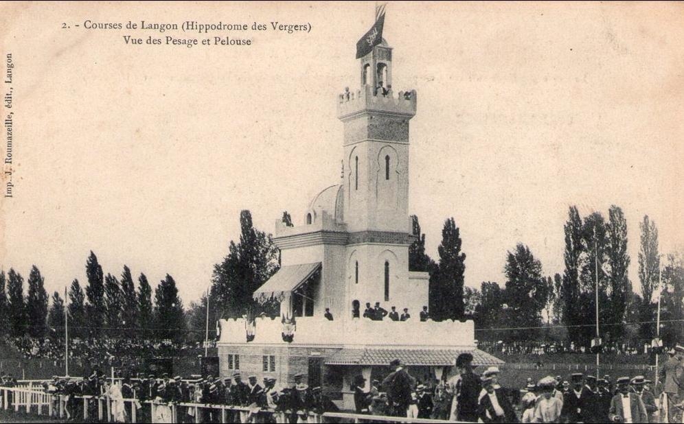Photos et carte postales anciennes de Langon - Mairie de Langon et sa ...