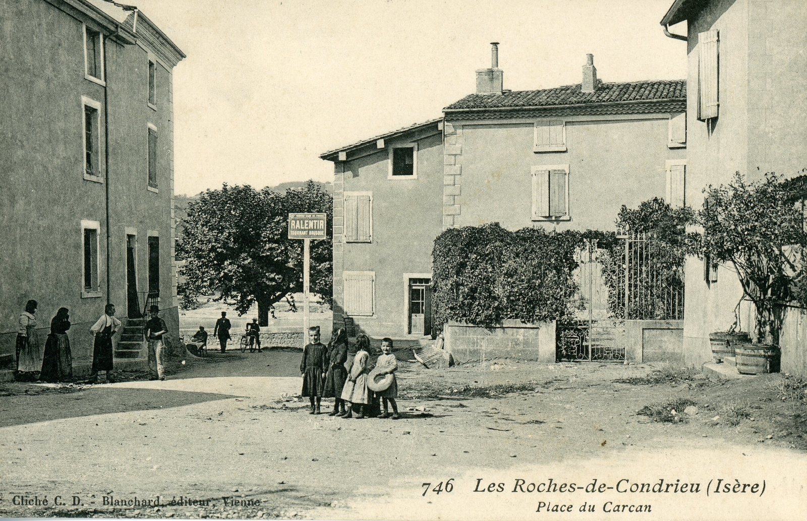 Photos et carte postales anciennes des Roches-de-Condrieu - Mairie des Roches-de-Condrieu et son ...