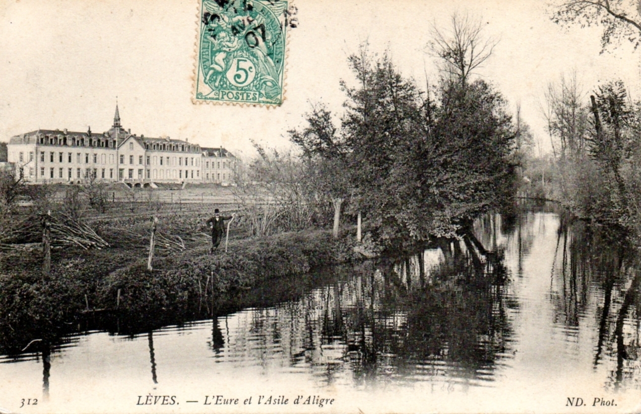 Photos et carte postales anciennes de Lèves - Mairie de Lèves et sa ville
