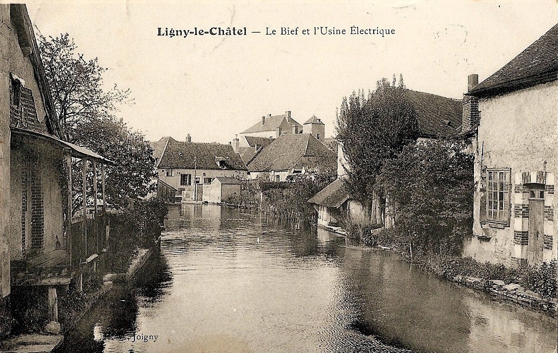 Mairie de Ligny-le-Châtel, la Commune de Ligny-le-Châtel et son village ...