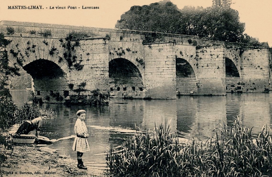 Photos et carte postales anciennes de Limay - Mairie de Limay et sa ville