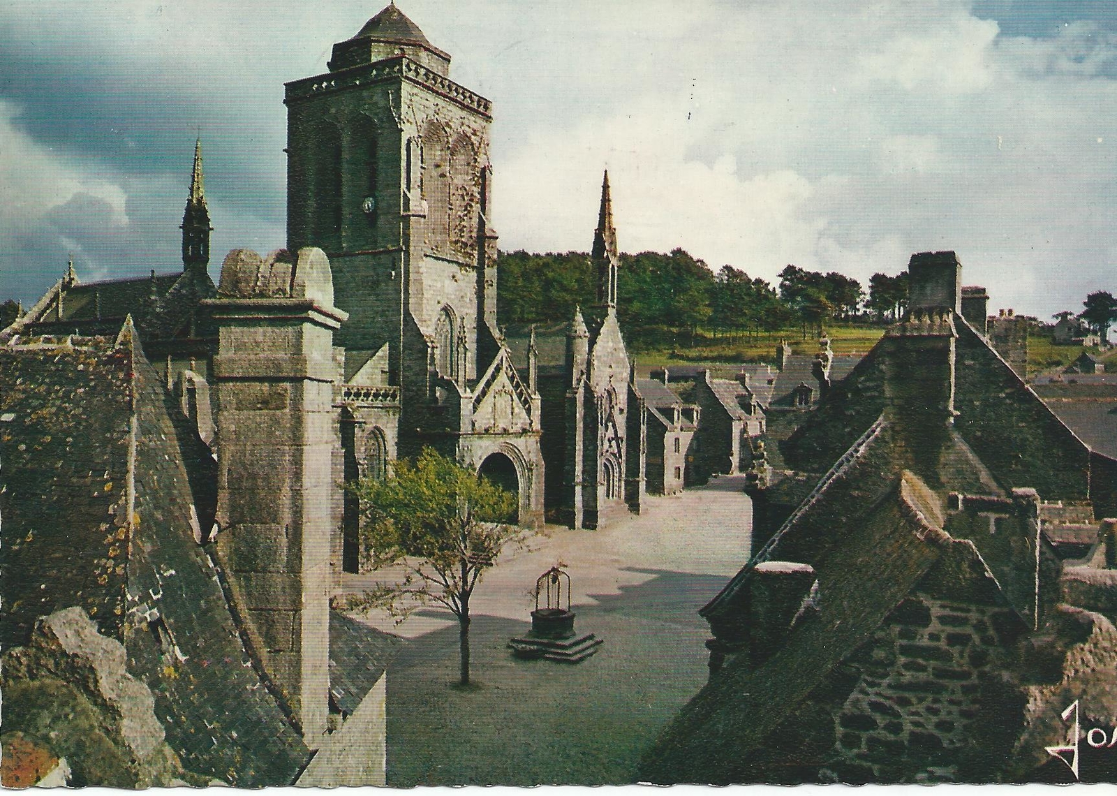 Photos et carte postales anciennes de Locronan - Mairie de Locronan et ...