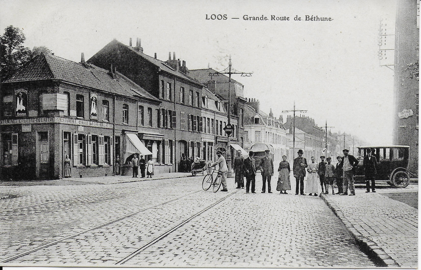 Photos et carte postales anciennes de Loos - Mairie de Loos et sa ville