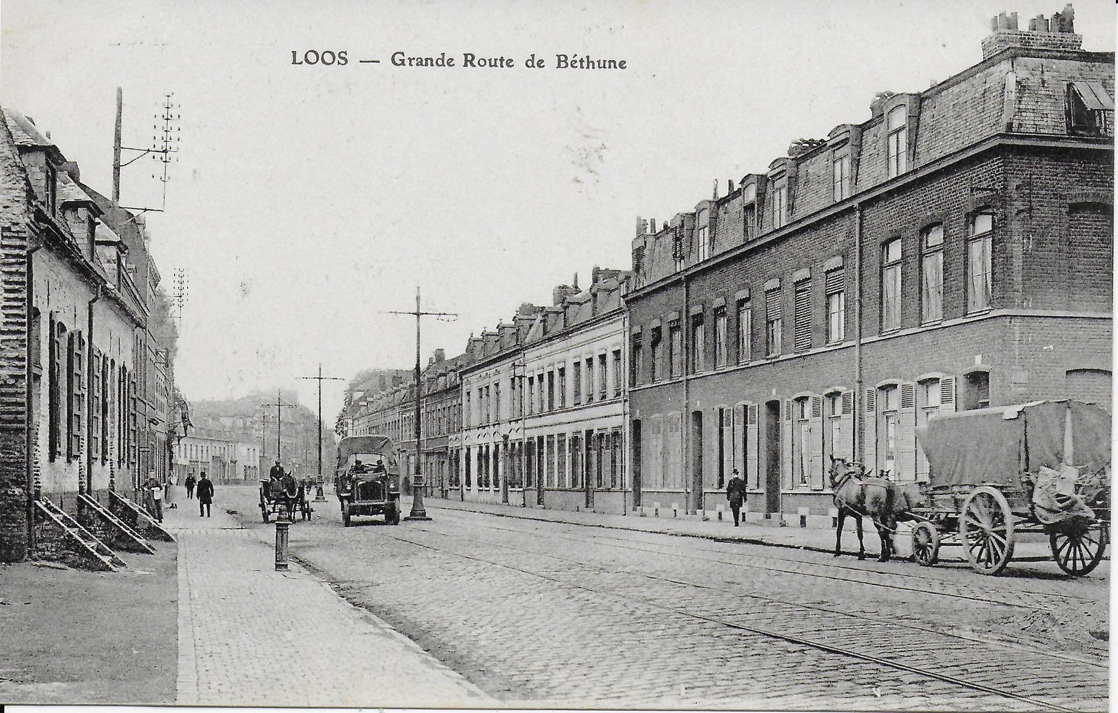 Photos et carte postales anciennes de Loos - Mairie de Loos et sa ville