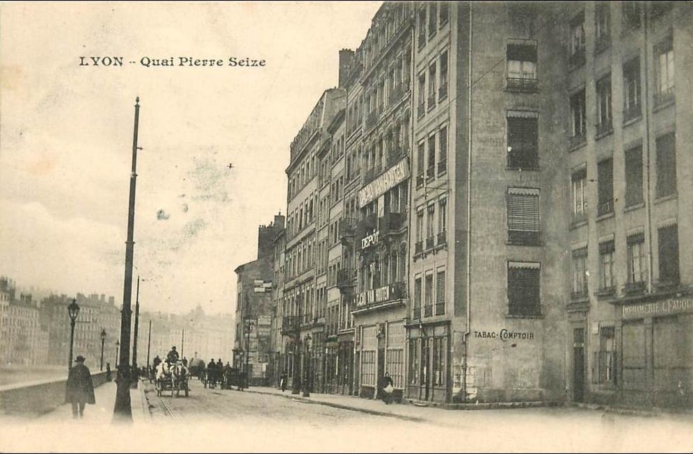 Photos et carte postales anciennes de Lyon - Mairie de Lyon et sa ville