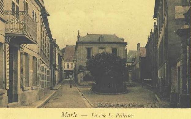 Photos et carte postales anciennes de Marle - Mairie de Marle et sa ville