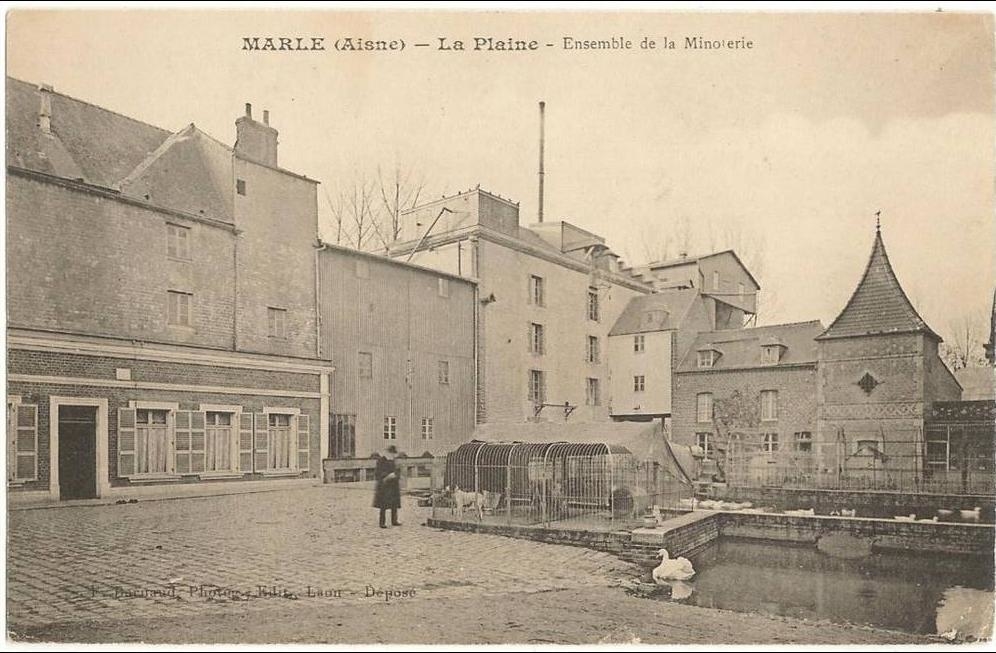 Photos et carte postales anciennes de Marle - Mairie de Marle et sa ville