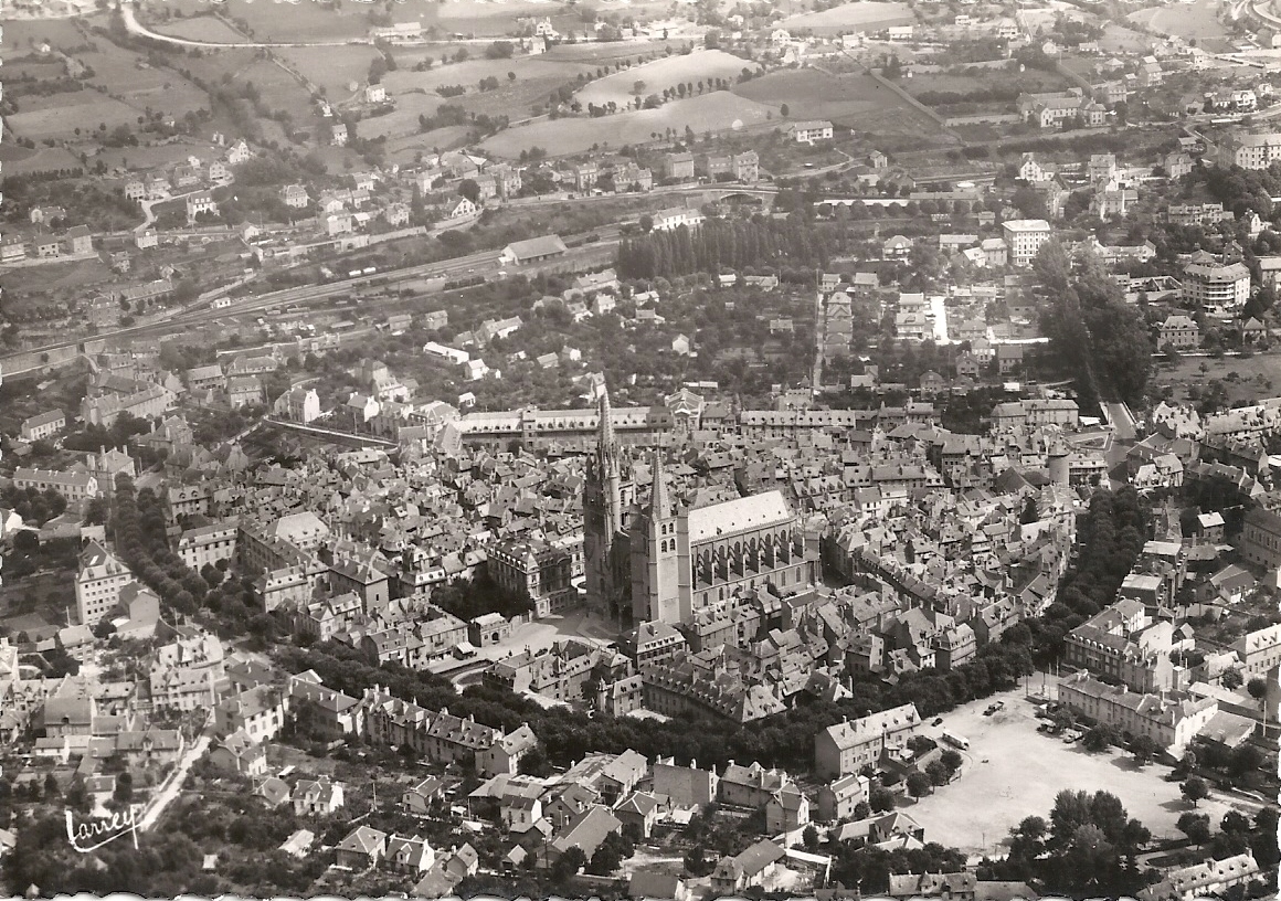 Photos et carte postales anciennes de Mende - Mairie de Mende et sa ville