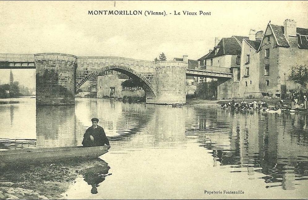 Photos et carte postales anciennes de Montmorillon - Mairie de ...