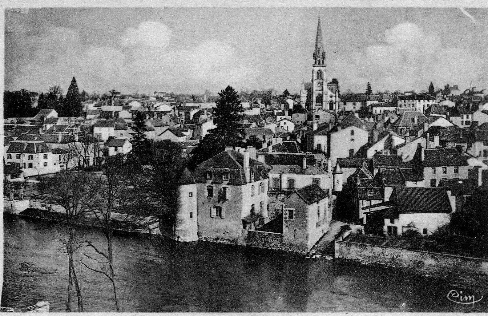 Photos et carte postales anciennes de Montmorillon - Mairie de ...