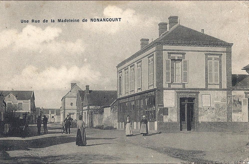 Photos et carte postales anciennes de Nonancourt - Mairie de Nonancourt et sa ville
