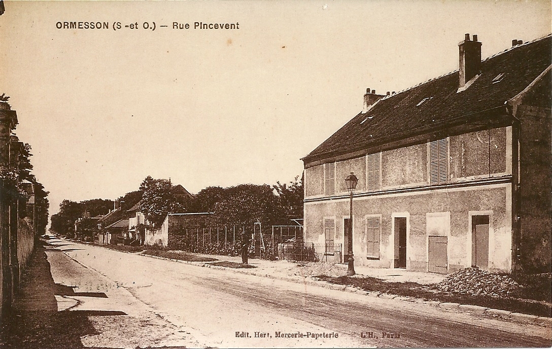 Photos et carte postales anciennes d'Ormesson-sur-Marne - Mairie d'Ormesson-sur-Marne et sa ville