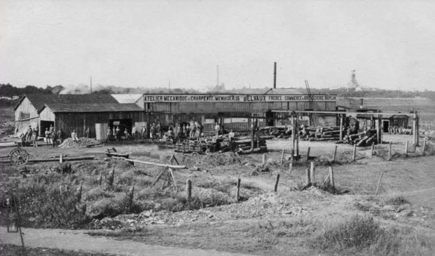 Photos et carte postales anciennes de Piennes - Mairie de Piennes et sa ...