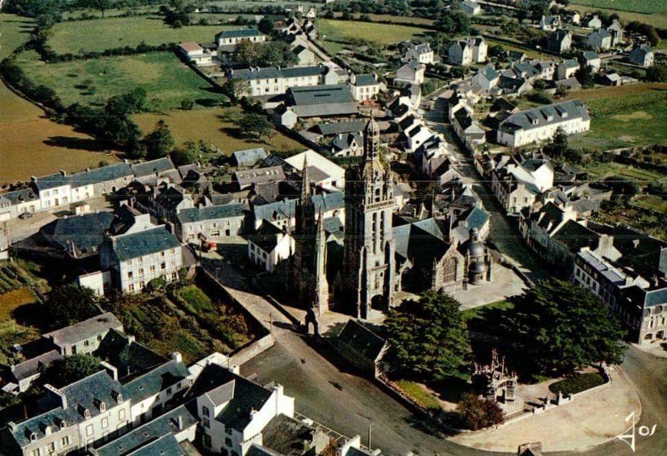 Photos et carte postales anciennes de Pleyben - Mairie de Pleyben et sa ...