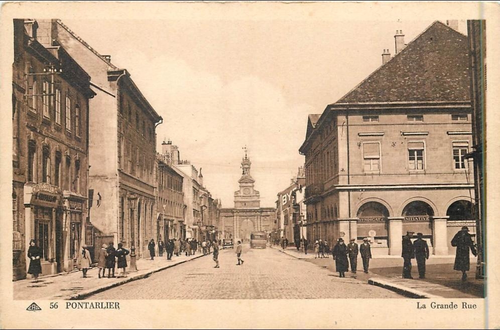 Photos et carte postales anciennes de Pontarlier, la Mairie de ...