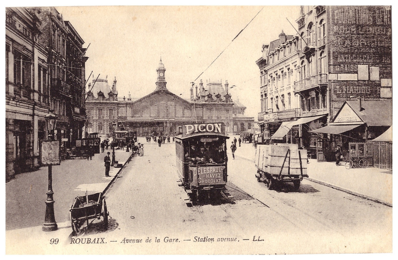 Photos et carte postales anciennes de Roubaix - Mairie de Roubaix et sa ville